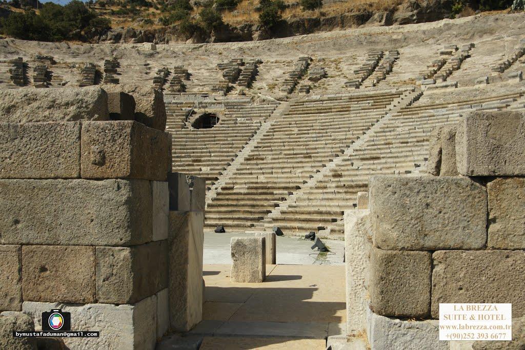 Amphitheatre Bodrum | tishineh tourism